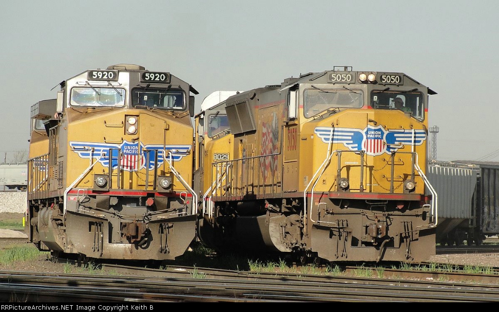 UP 5920 and 5050